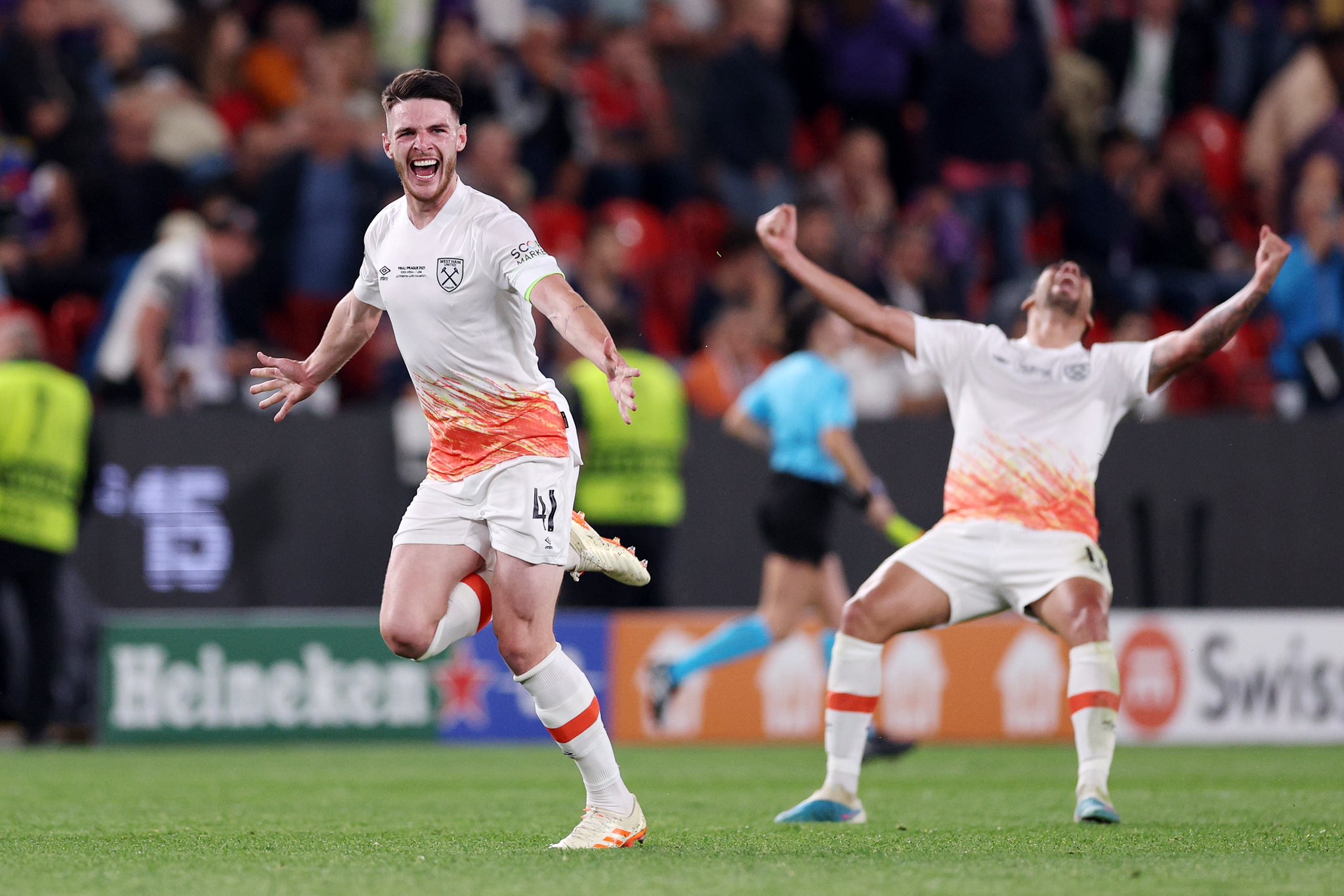 Late Jarrod Bowen goal helps West Ham win Europa Conference League